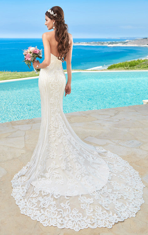 Alvina (H1639) – Lotus Bridal